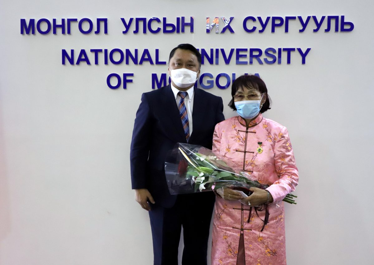 МУИС ийн Эрдмийн цол гардууллаа Монгол Улсын Их Сургууль