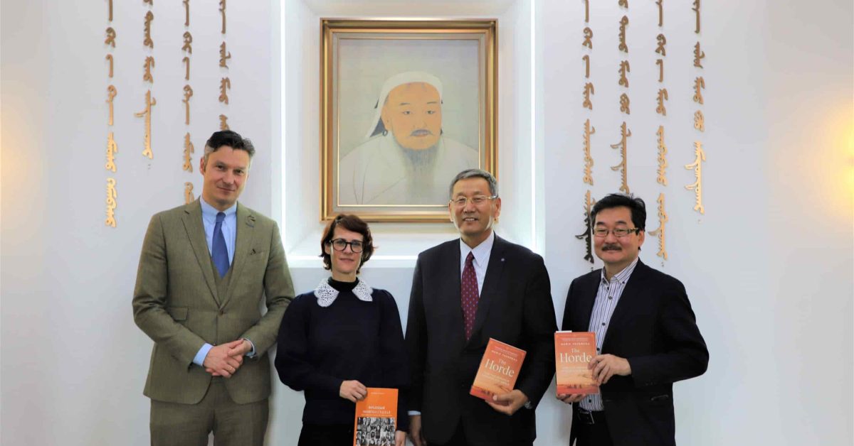 БНФУ аас Монгол Улсад суугаа Онц бөгөөд бүрэн Эрхт Элчин сайд ноён